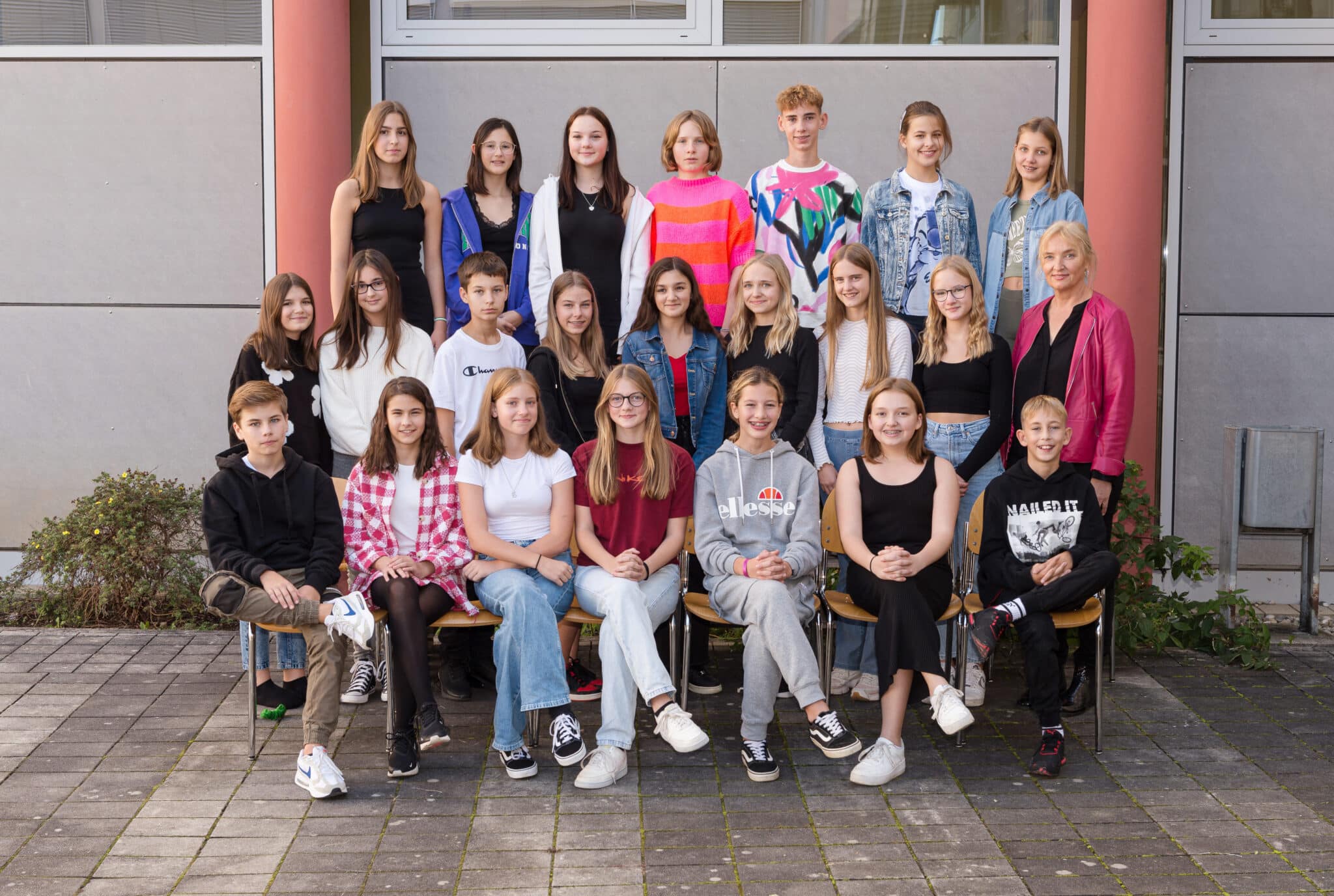 ältere Schüler:innenfotos - Gymnasium Leibnitz